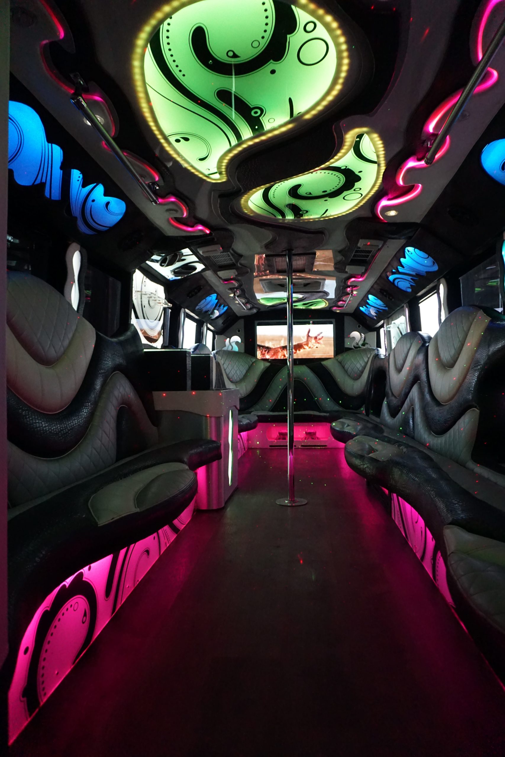 Martini Edition - Avital Chicago Party Bus